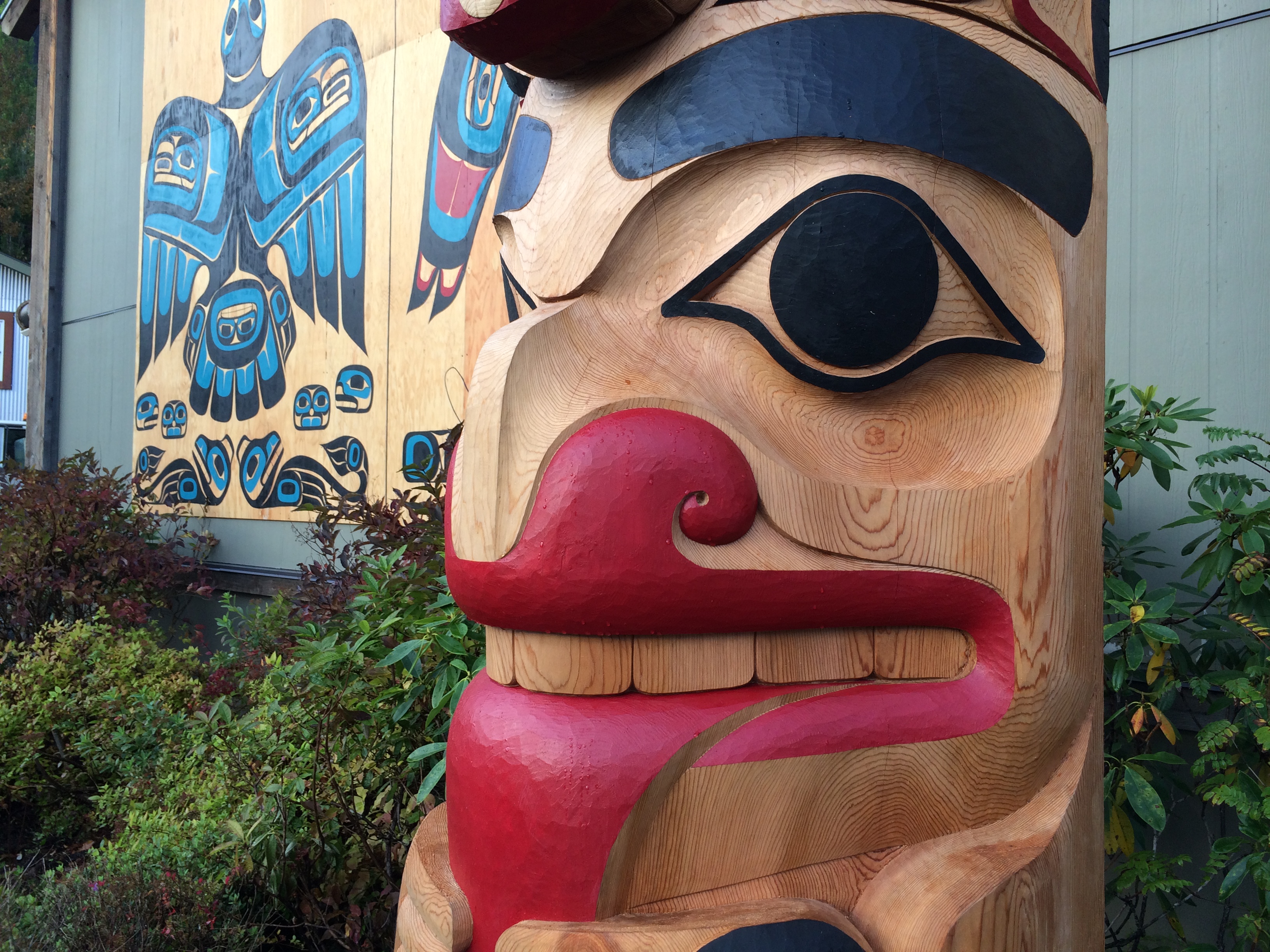 Gajaa Hit totem pole raisings draws close to 500 spectators