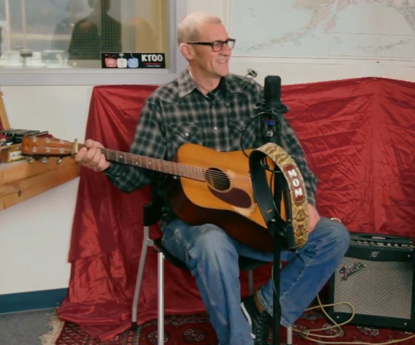 Live in the Arts Room with Sean Tracey and Nate May