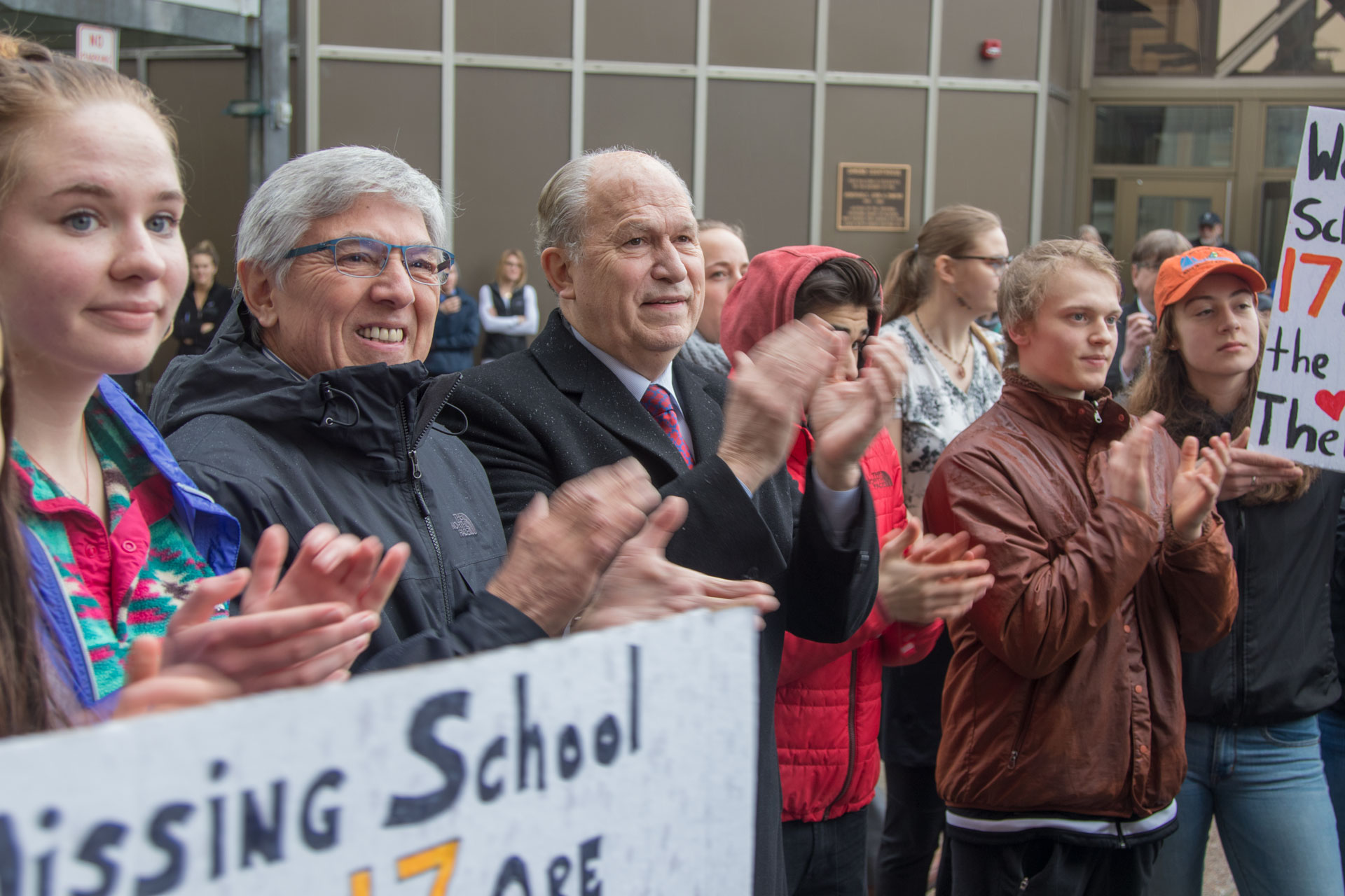 Juneau students take part in national student walkout protesting gun ...