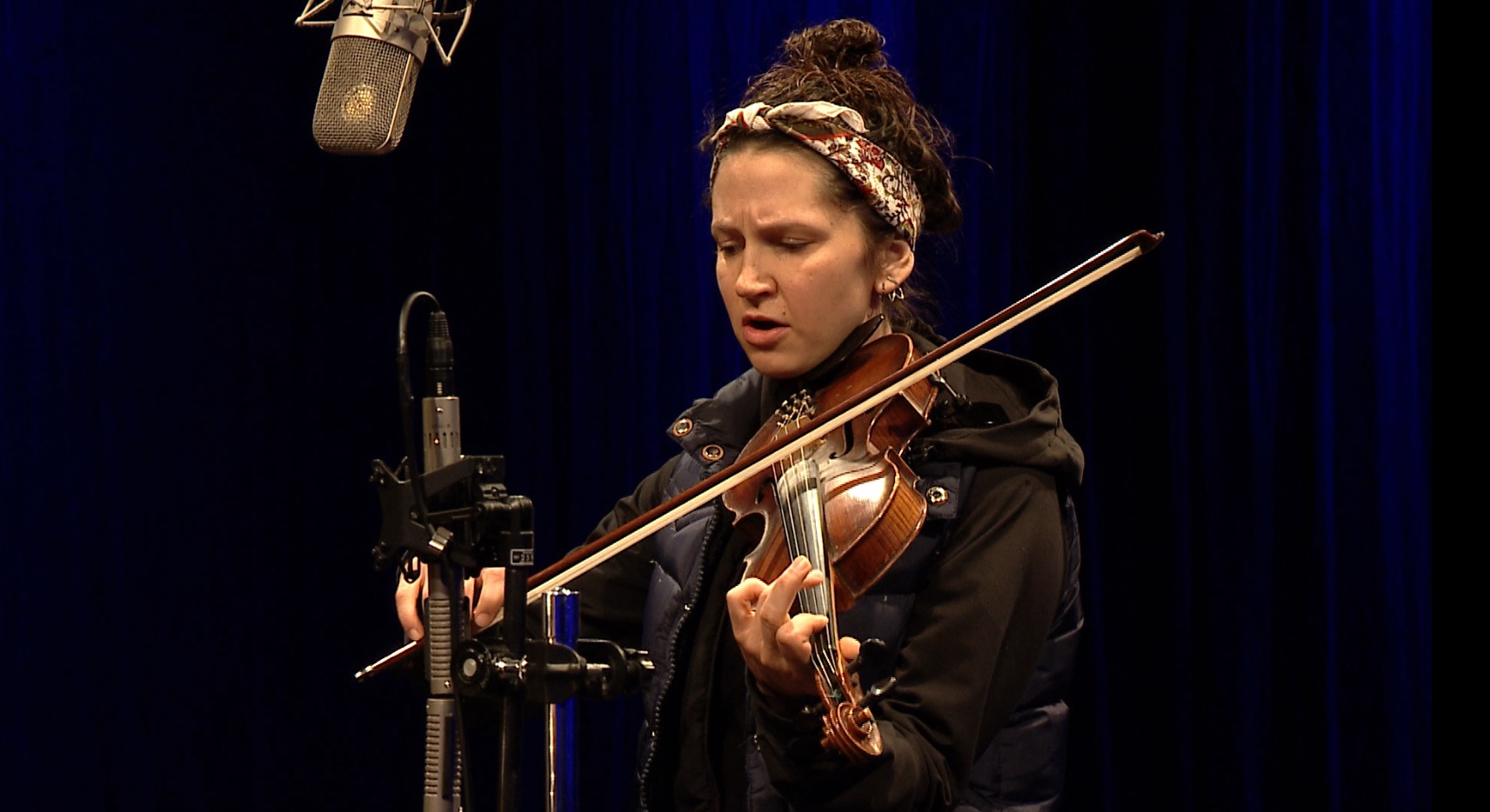 Red Carpet Concert: Aurora Bowers, 'Rattle Those Chains'