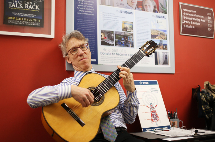 Special: Live music with classical guitarist Eliot Fisk