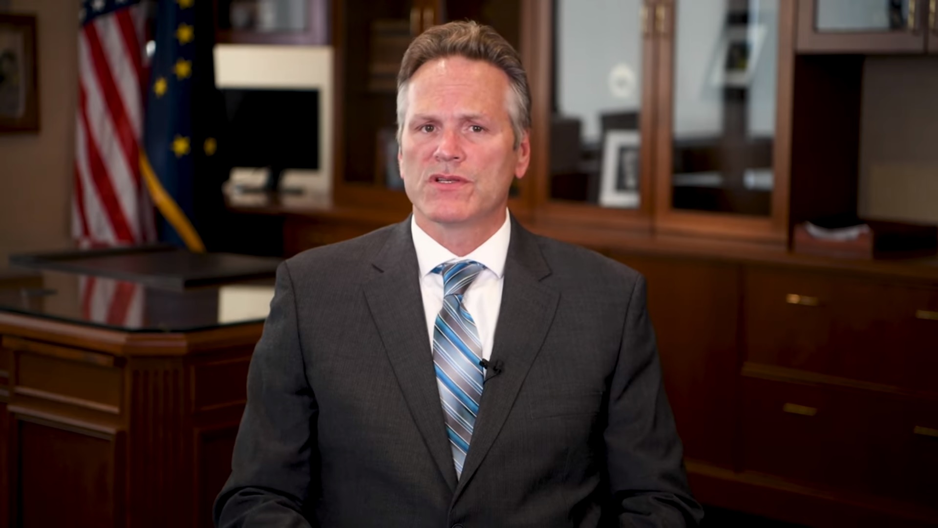 Governor signs $1,600 PFD, says third special session would focus on ...