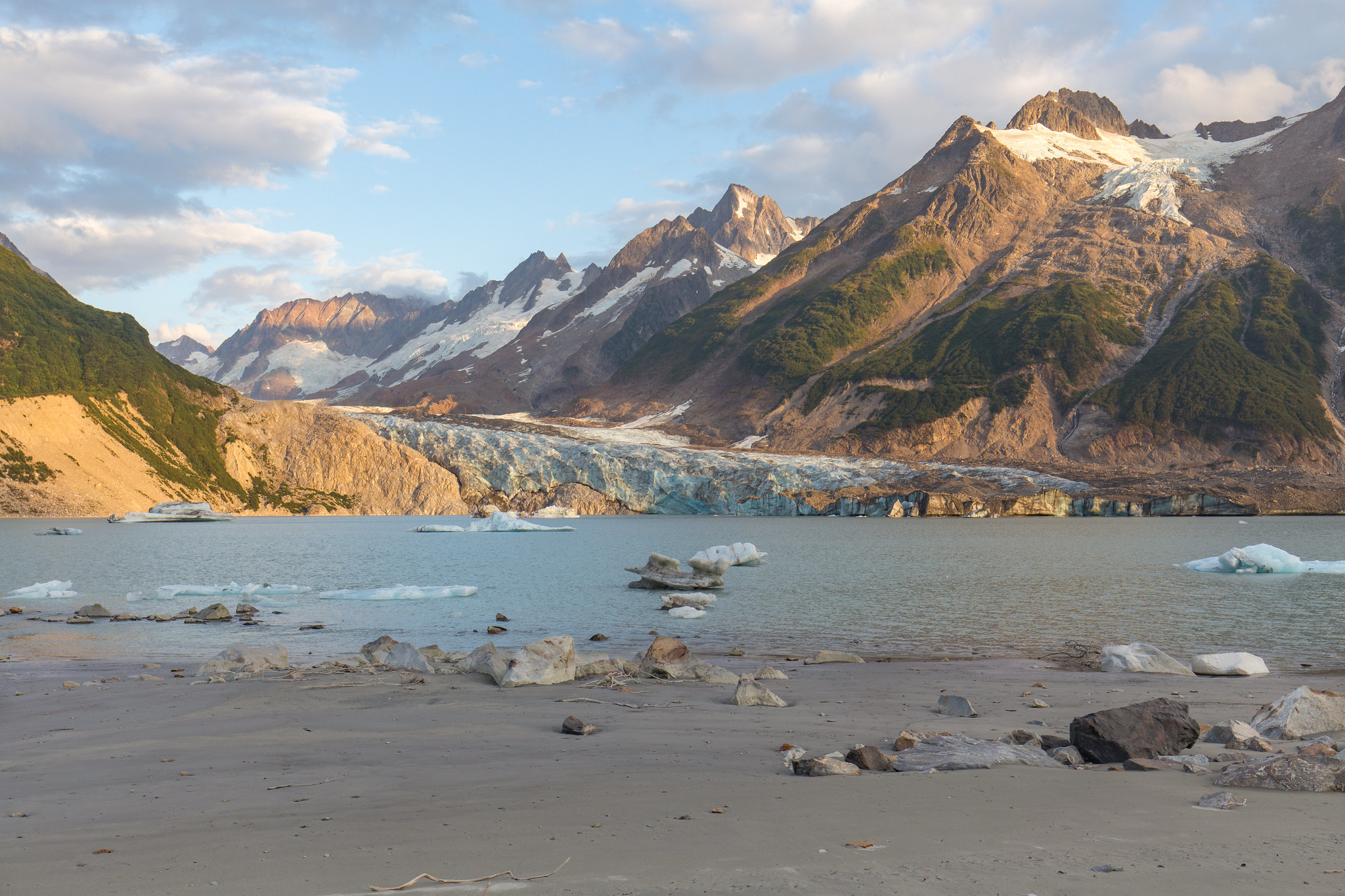 Glacier Bay’s Alsek River predicted to shift course within a few ...