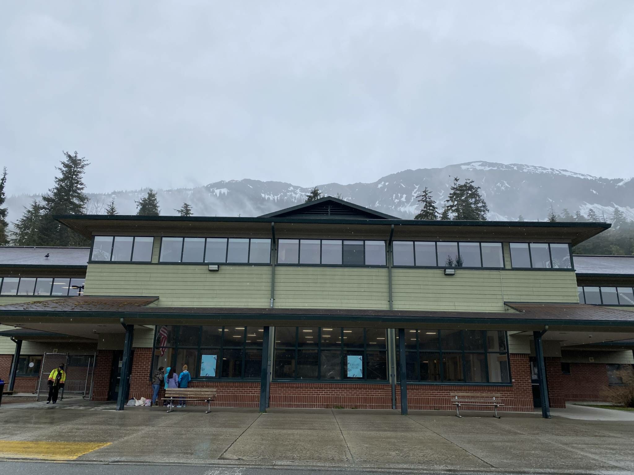 Juneau students spend recess on a ‘dirt field’ while elected officials ...