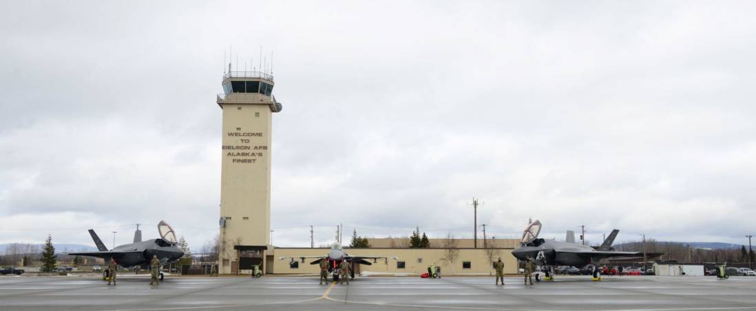 Pentagon asks for proposals to build small nuclear power plant at Eielson
