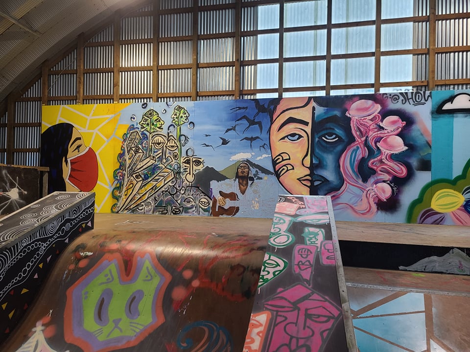 Haines high school art students debut skate park mural project