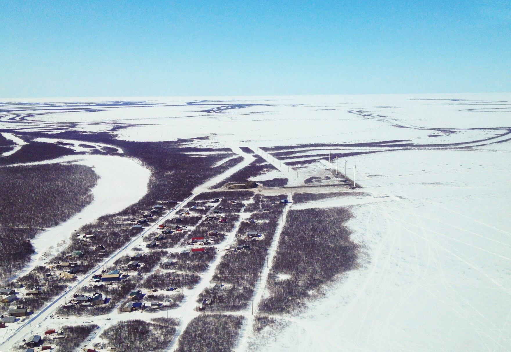 7 hunters stranded at fish camp on Yukon River
