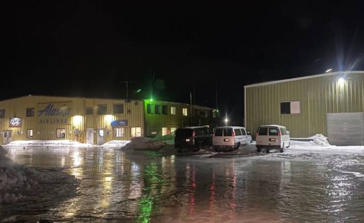 High winds cause Alaska Airlines jet to slide on icy Dillingham runway