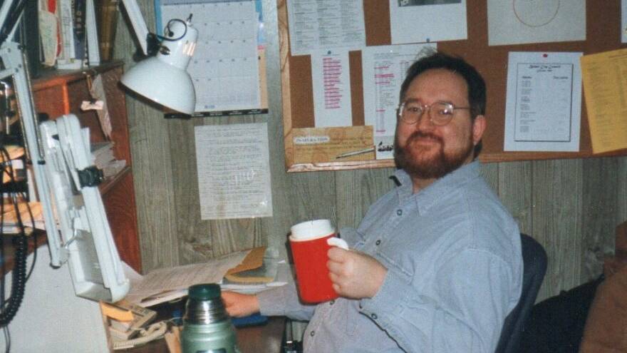 Veteran Alaska journalist Jay Barrett dies at 60