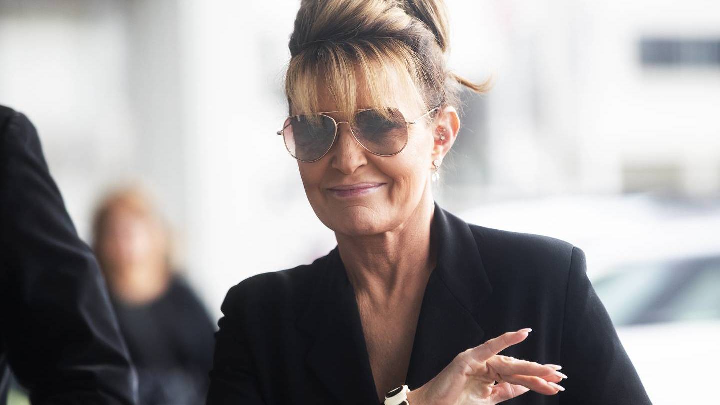 As some question her commitment, Palin says she’s never left Alaska