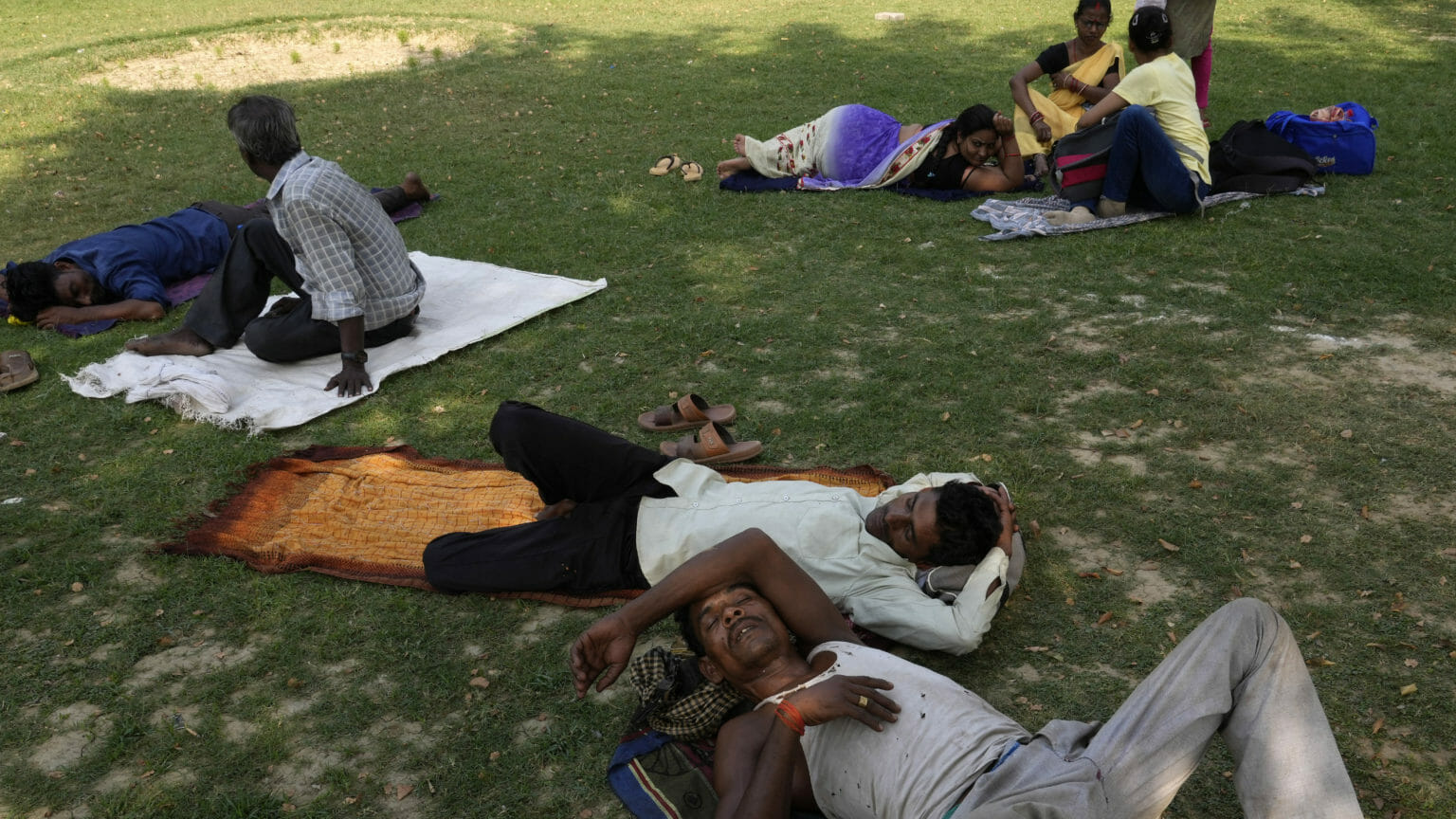 Climate scientists say South Asia's heat wave (120F!) is a sign of what ...
