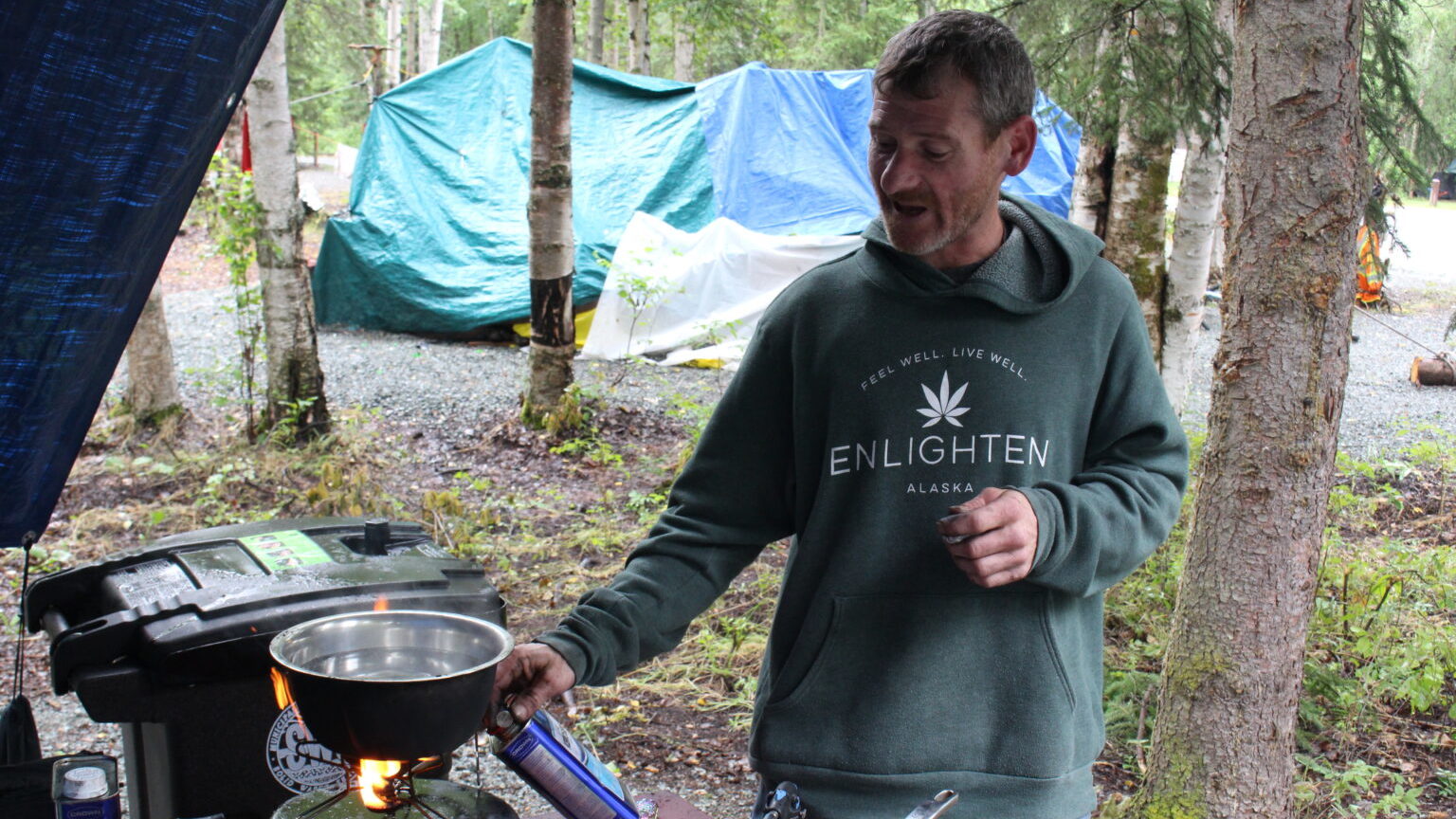 As Anchorage campground continues as homeless camp, advocates worry ...