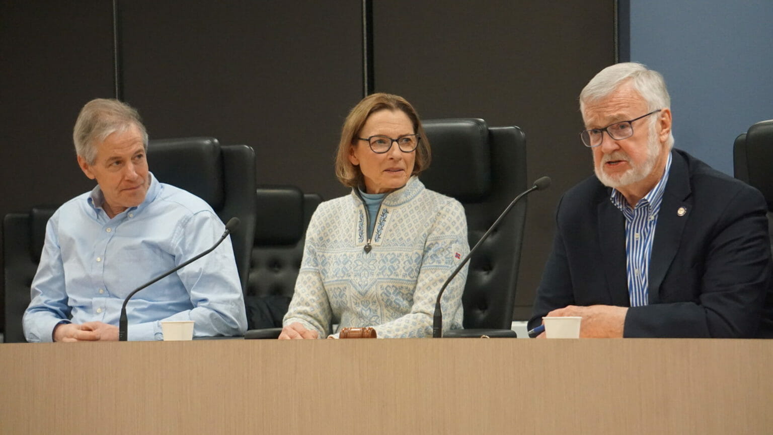 In new bipartisan Alaska Senate majority of 17, members vow compromise ...