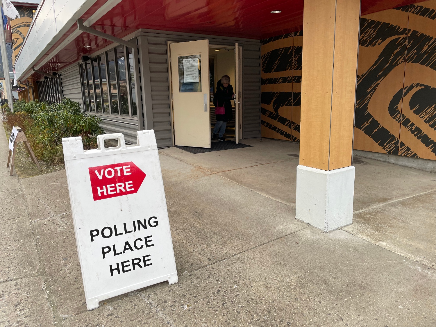 In Alaska, voters decide on once-in-a-decade constitutional convention ...