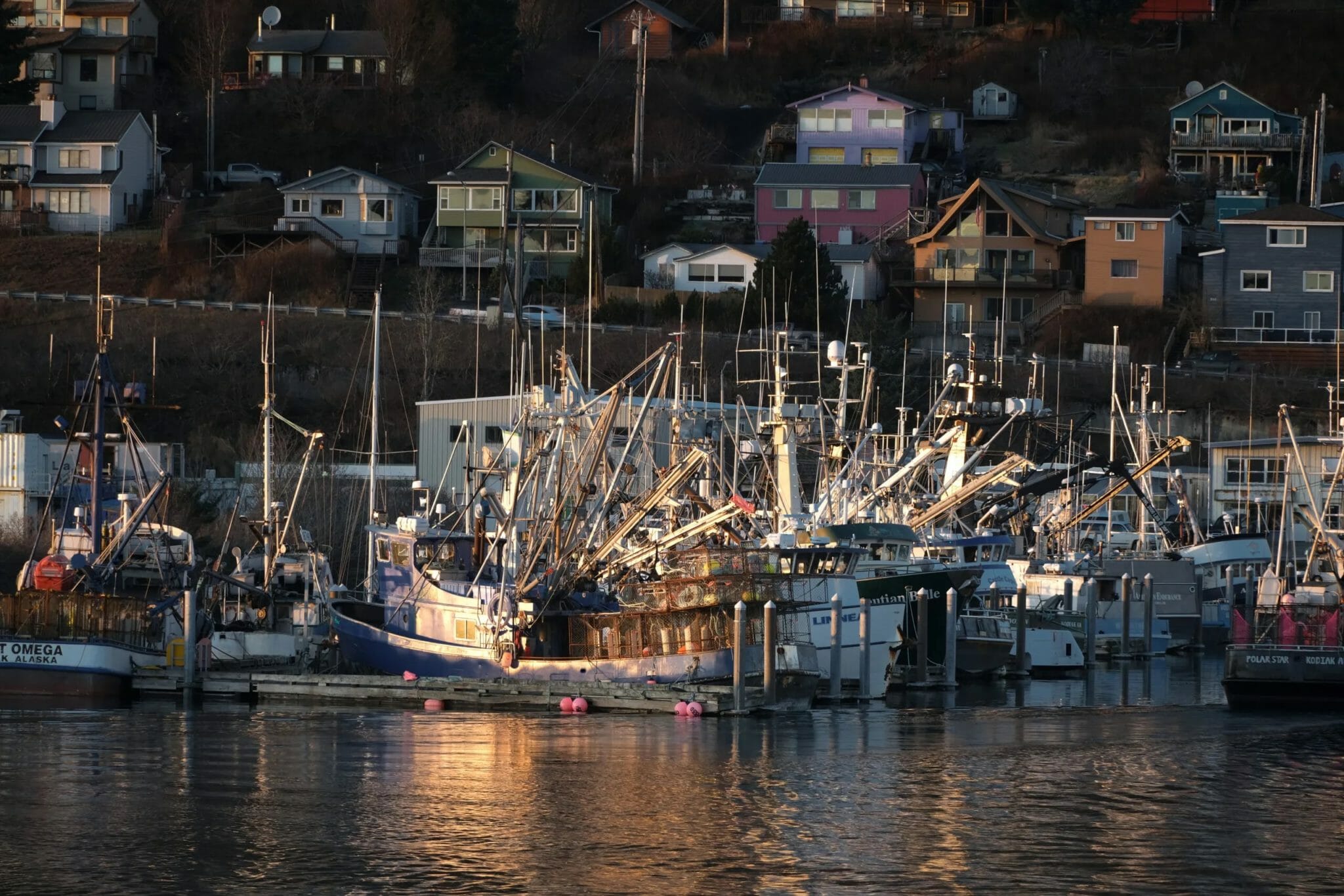 Kodiak fishermen sit out opener as dispute over crab prices continues