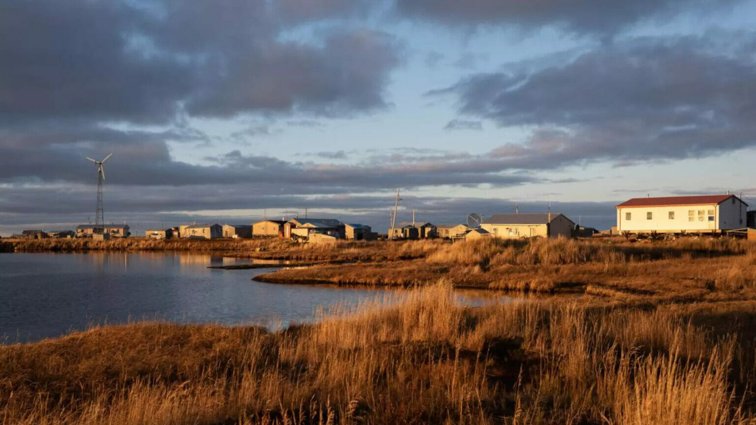 Fire destroys power plant at Newtok school