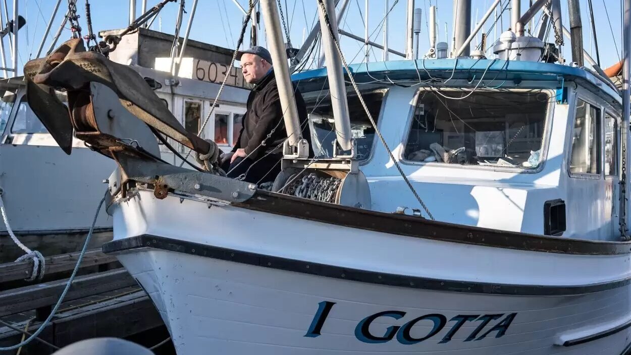 3 Alaska trollers contemplate a summer without chinook