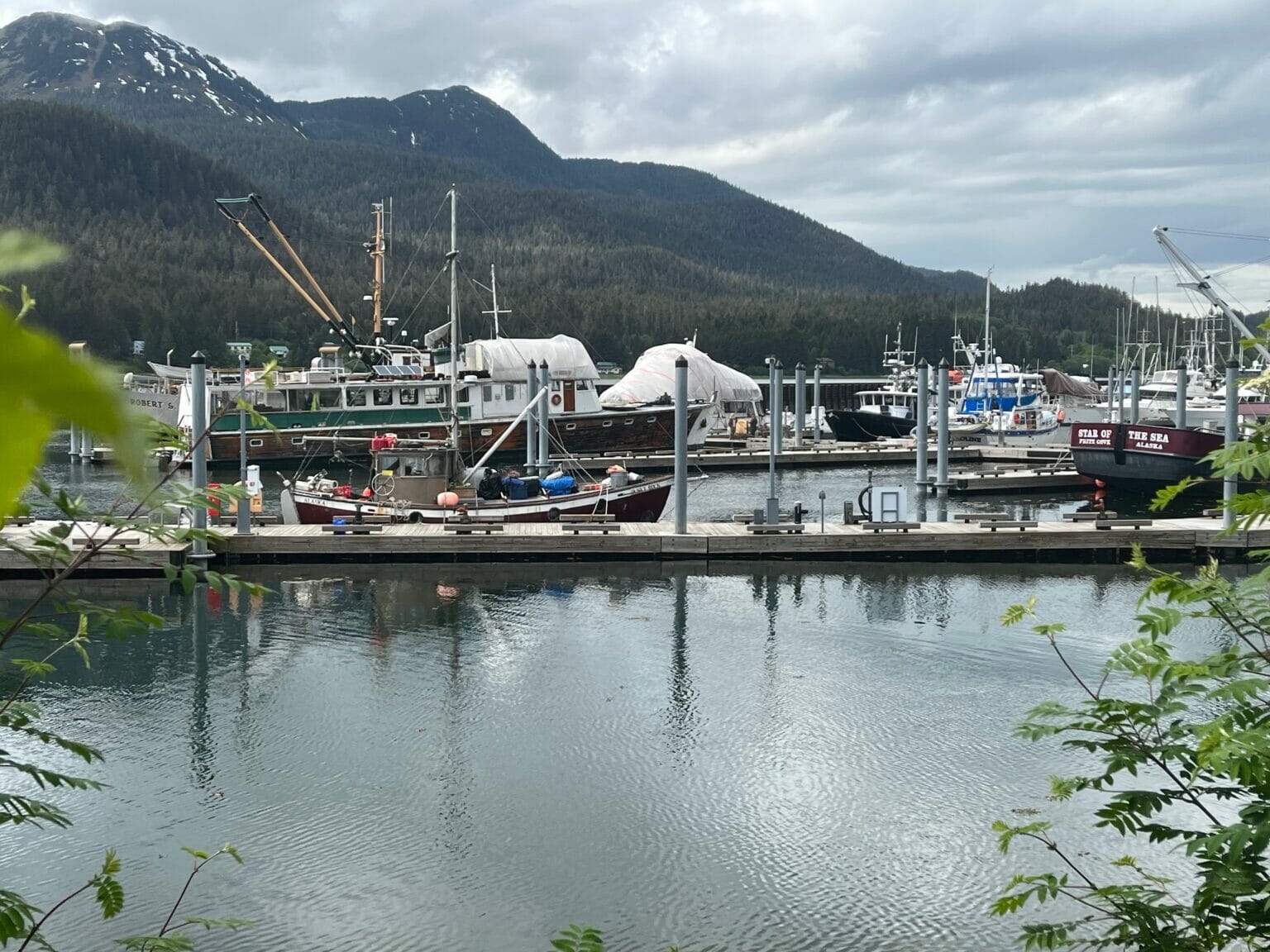 3 found dead on boat anchored off Sandy Beach in Juneau