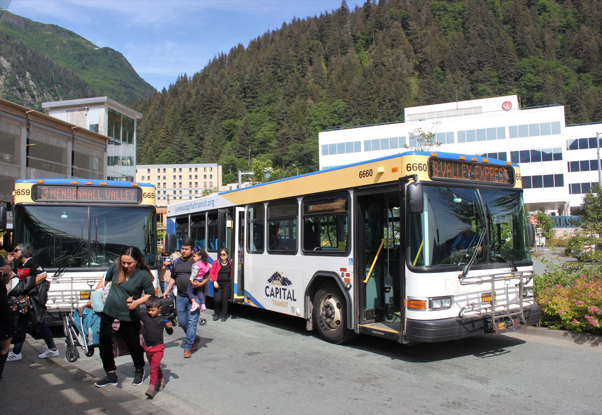 As Mendenhall Glacier hits tour capacity, Juneau visitors are opting ...