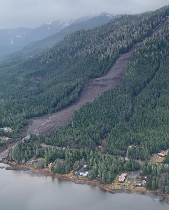 ‘We could still hear the hillside cracking’: How neighbors helped each ...