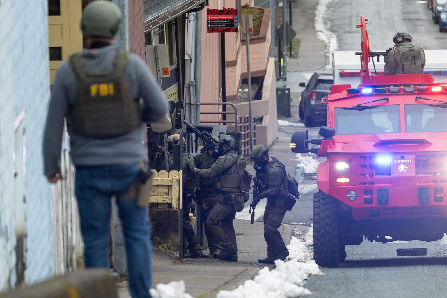 Juneau police detain man after 3-hour downtown standoff linked to drug ...