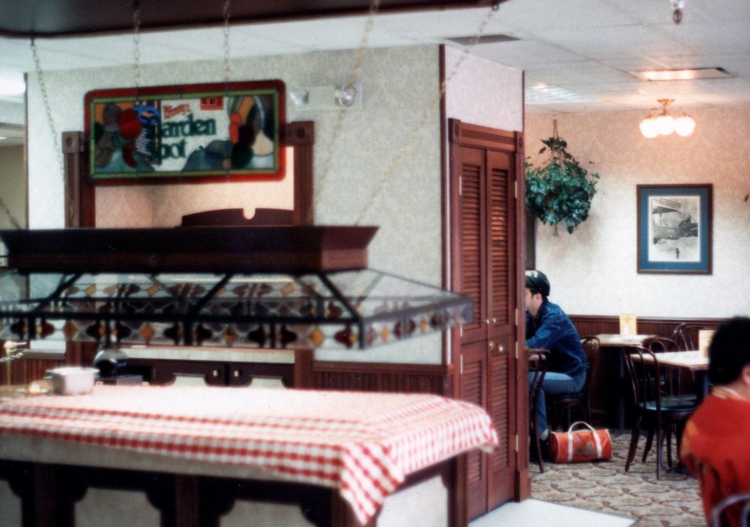 What happened to the fast-food restaurants that used to be in Juneau ...
