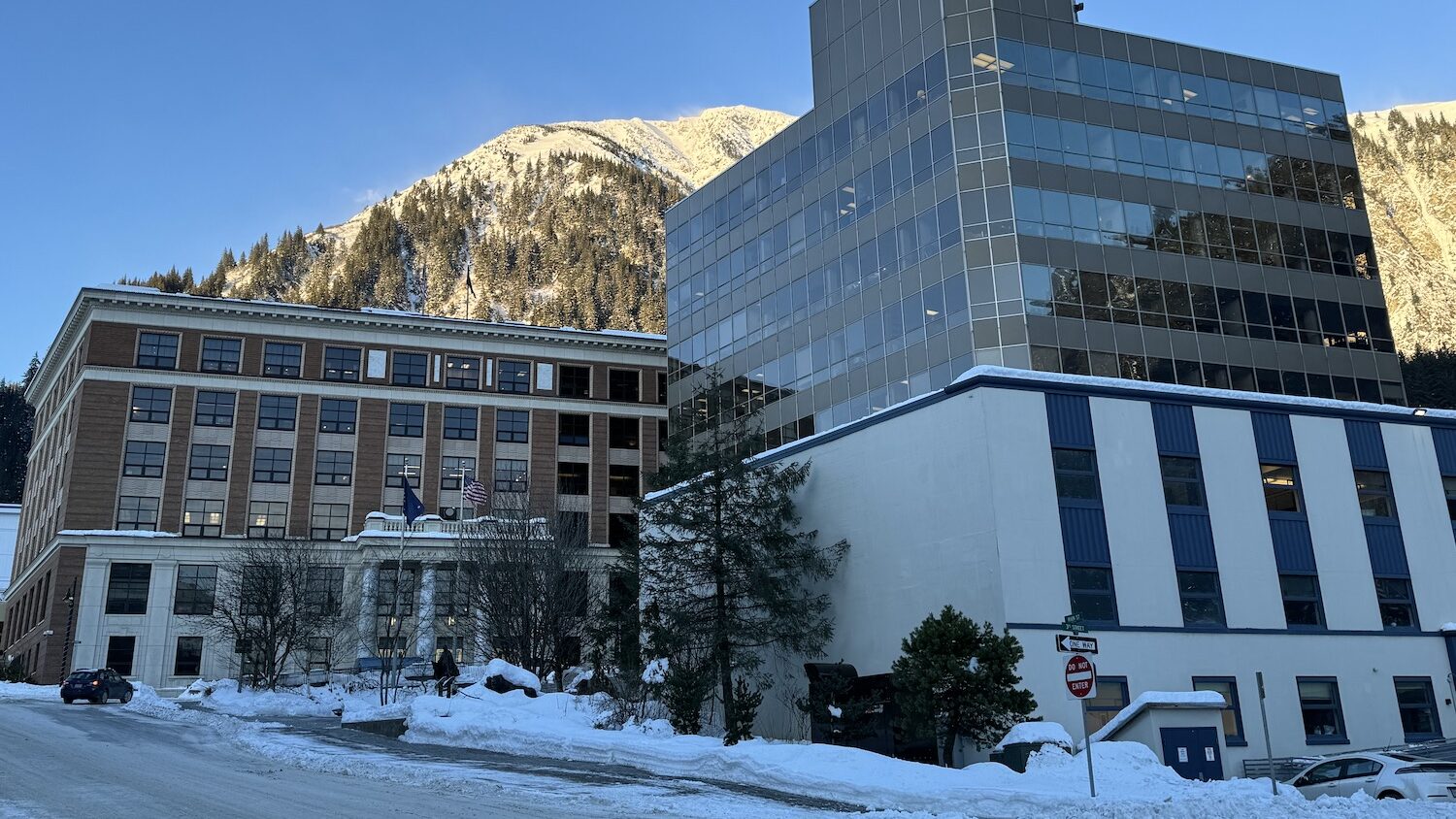 Judicial Council recommends Alaskans keep all judges, including figure ...