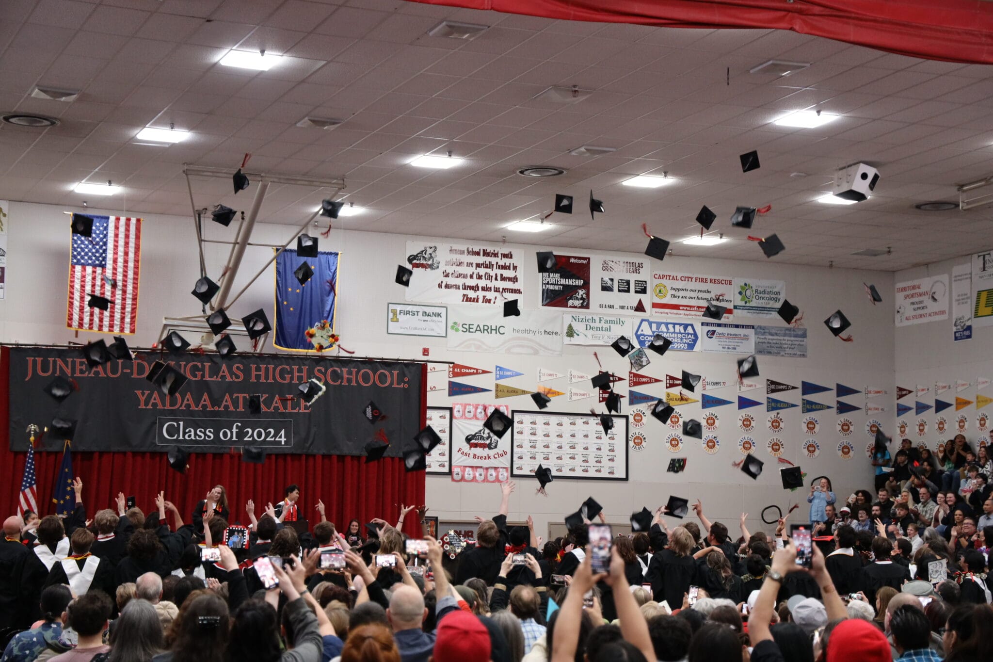 Juneau high schools to hold graduation ceremonies Sunday