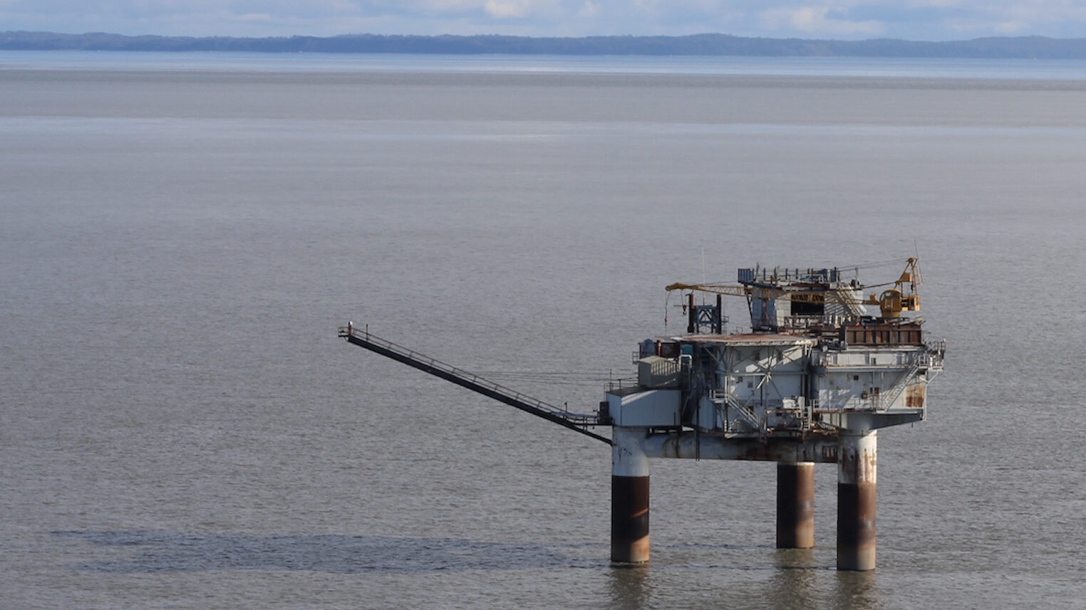 This oil platform stopped pumping 30 years ago. Alaska still won’t make ...