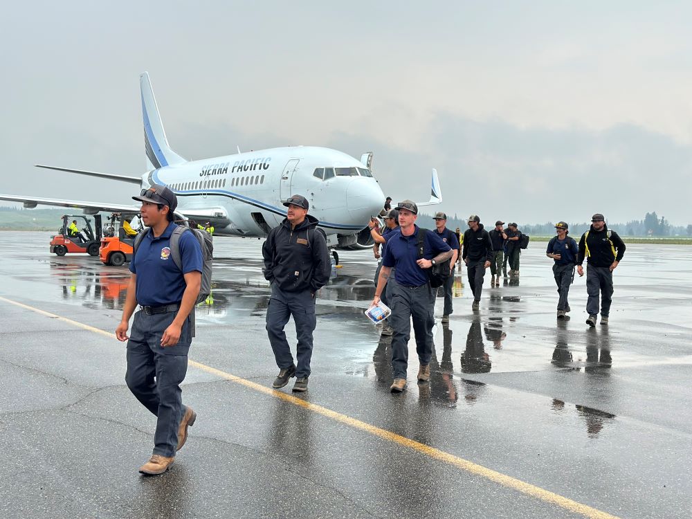 Denali National Park closure continues as Outside wildfire crews arrive