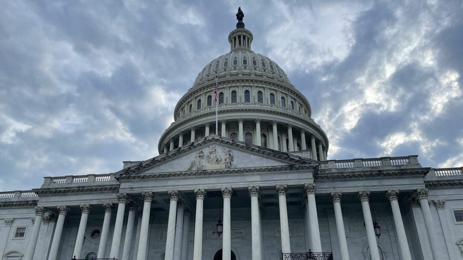 Alaska’s congressional delegation joins House, Senate in voting to ...