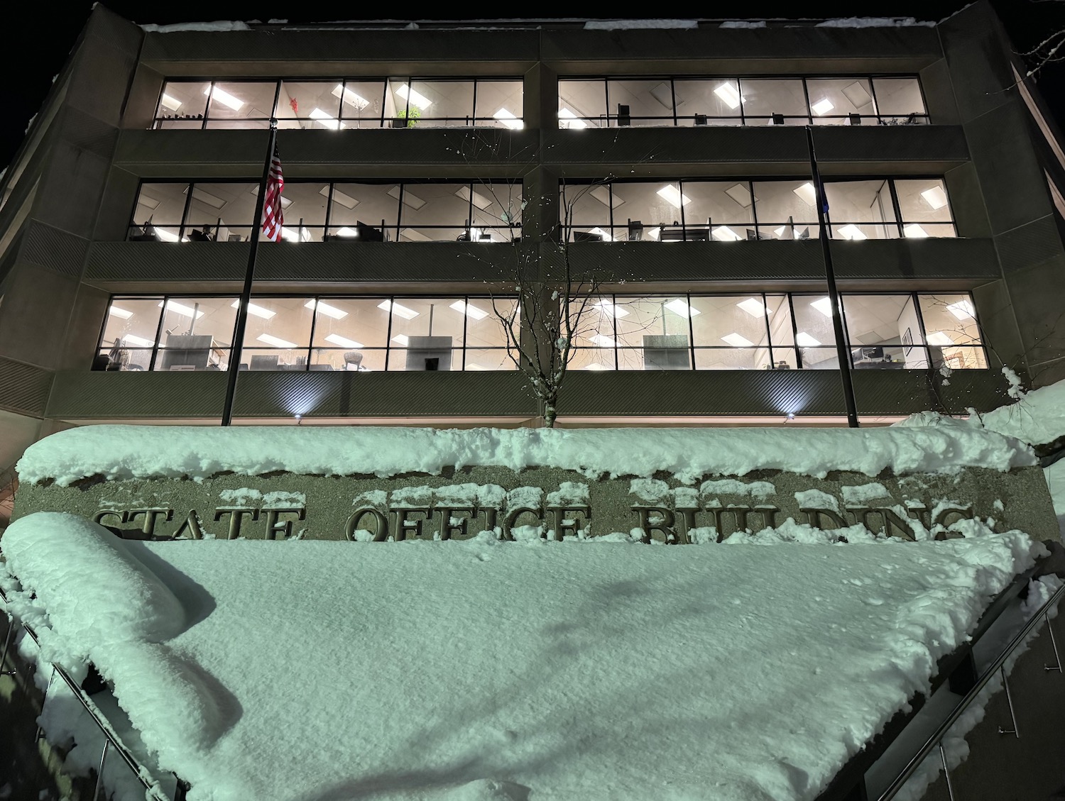 Salary board recommends automatic pay changes for Alaska governor ...