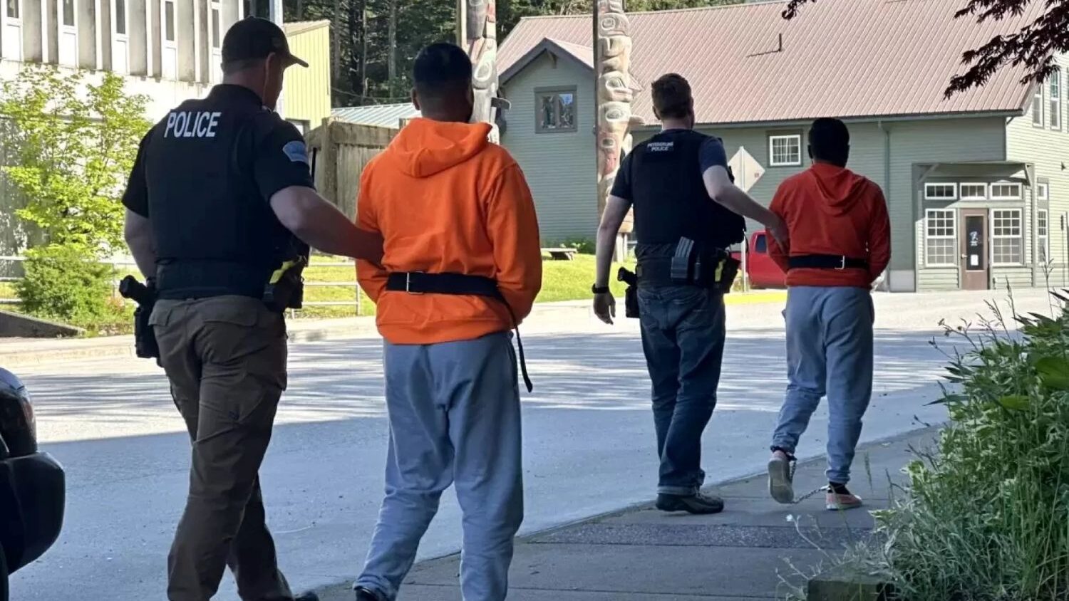 2 men scammed over $100K from Petersburg resident, police say