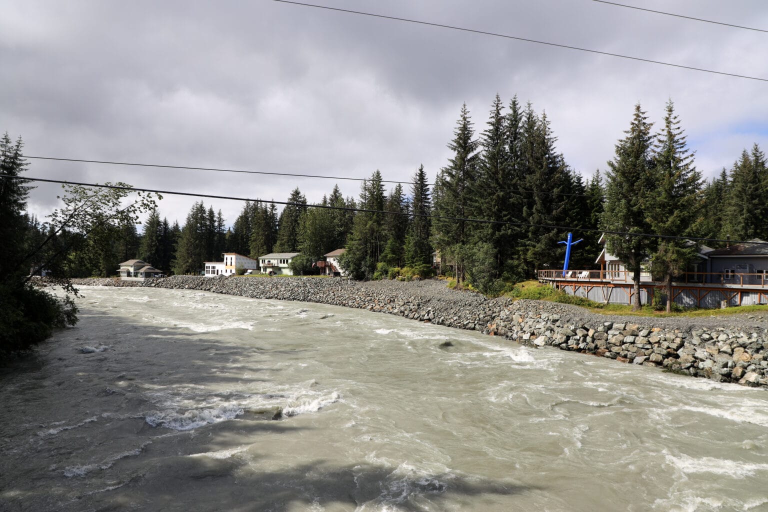 While some evacuate, others hunker down ahead of Juneau’s glacial ...