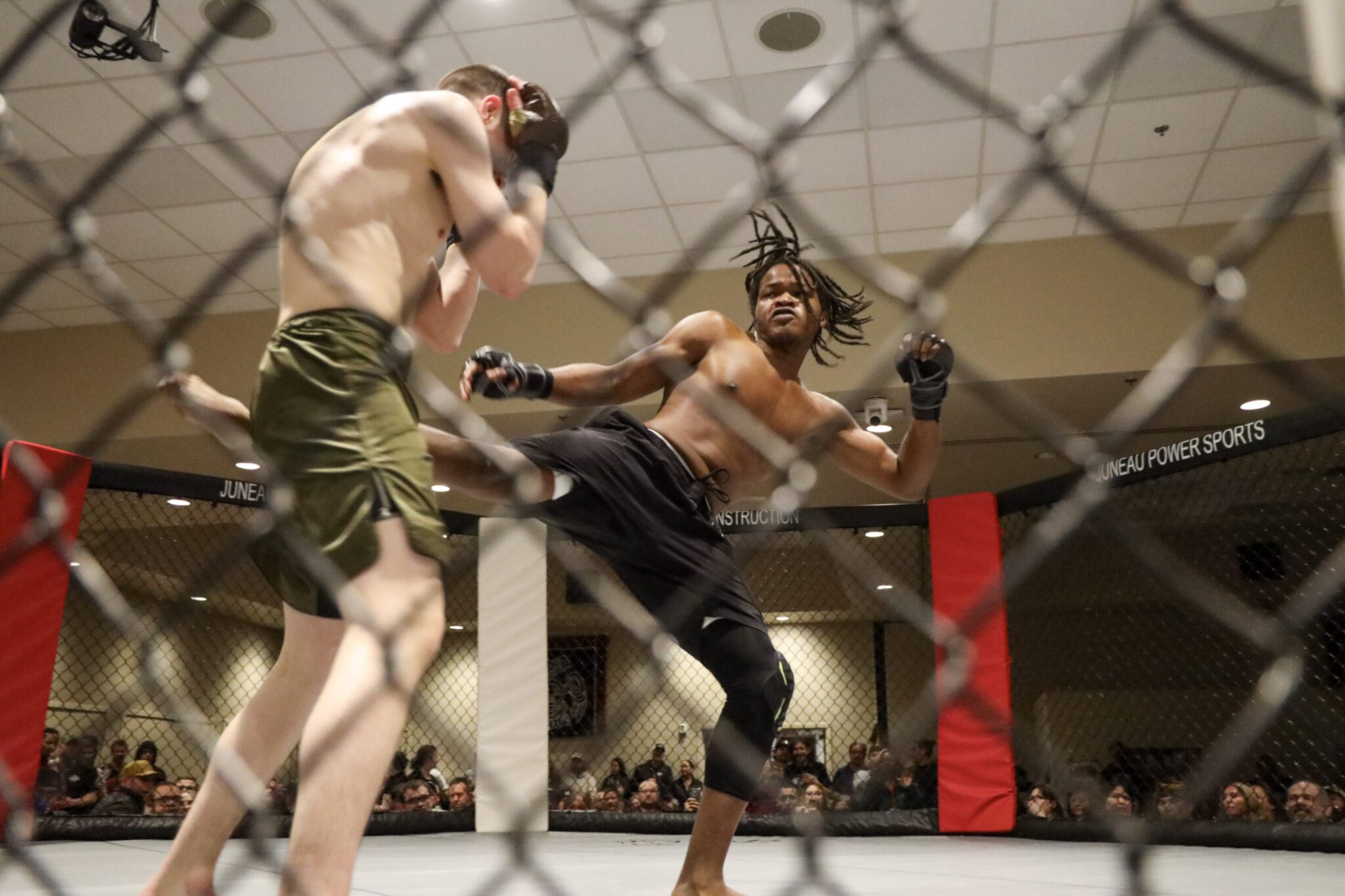 Popular fight night in Juneau celebrates 40th beatdown
