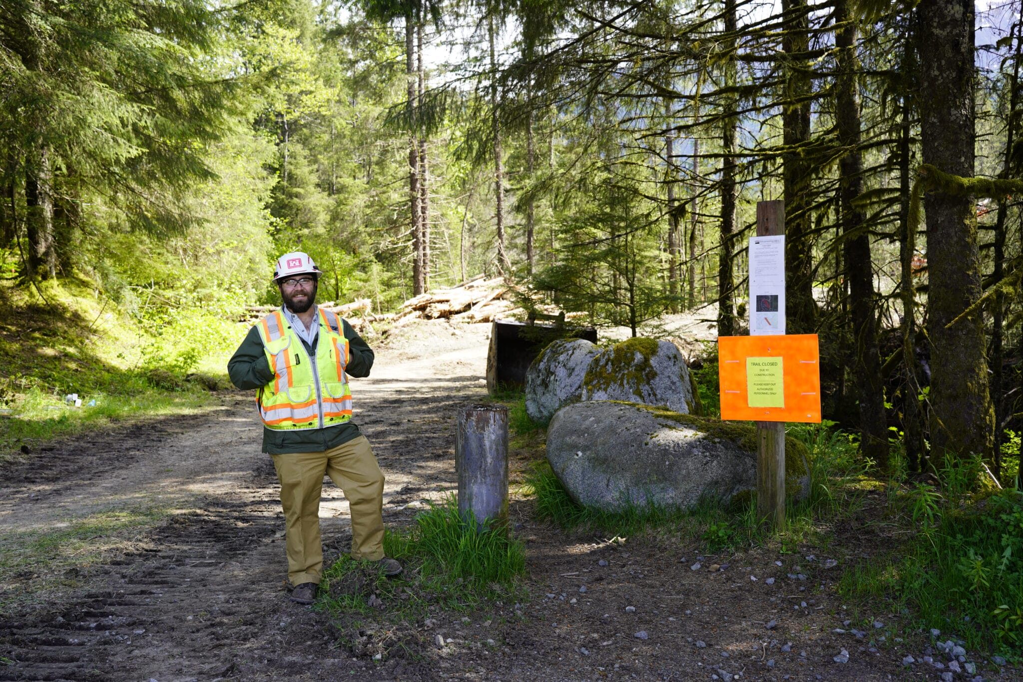 Back Loop Bridge trailhead closed for glacial outburst flood wall ...